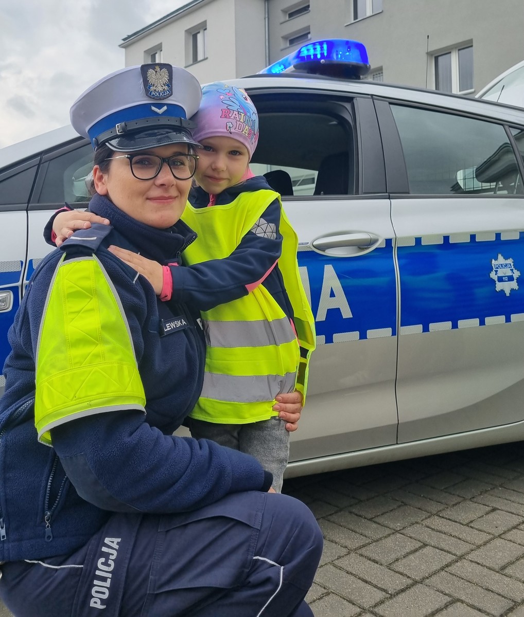 Misiaki z wizytą u policjantów - Wiadomości - KPP w Golubiu-Dobrzyniu